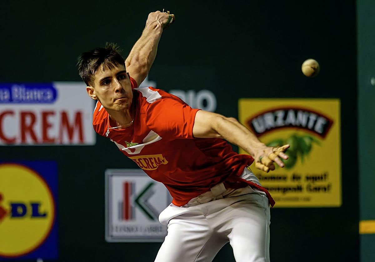 Larrazabal y Albisu, un juguete en manos de Laso e Iztueta (22-5) | El Diario Vasco